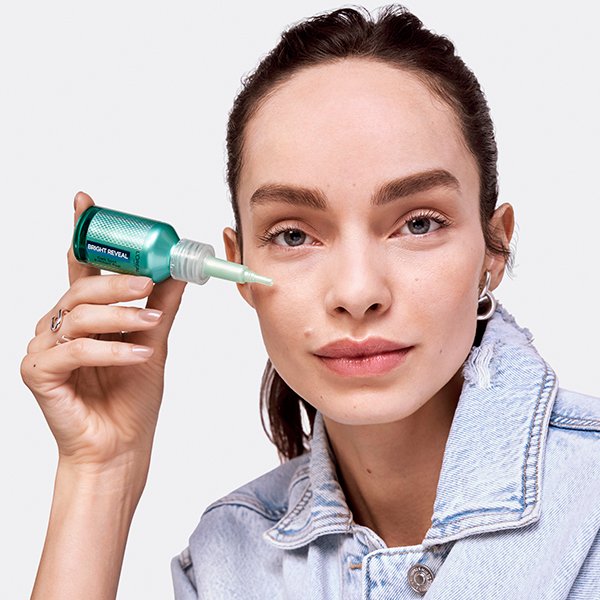 Peeling kwasowy redukujący przebarwienia Bright Reveal
